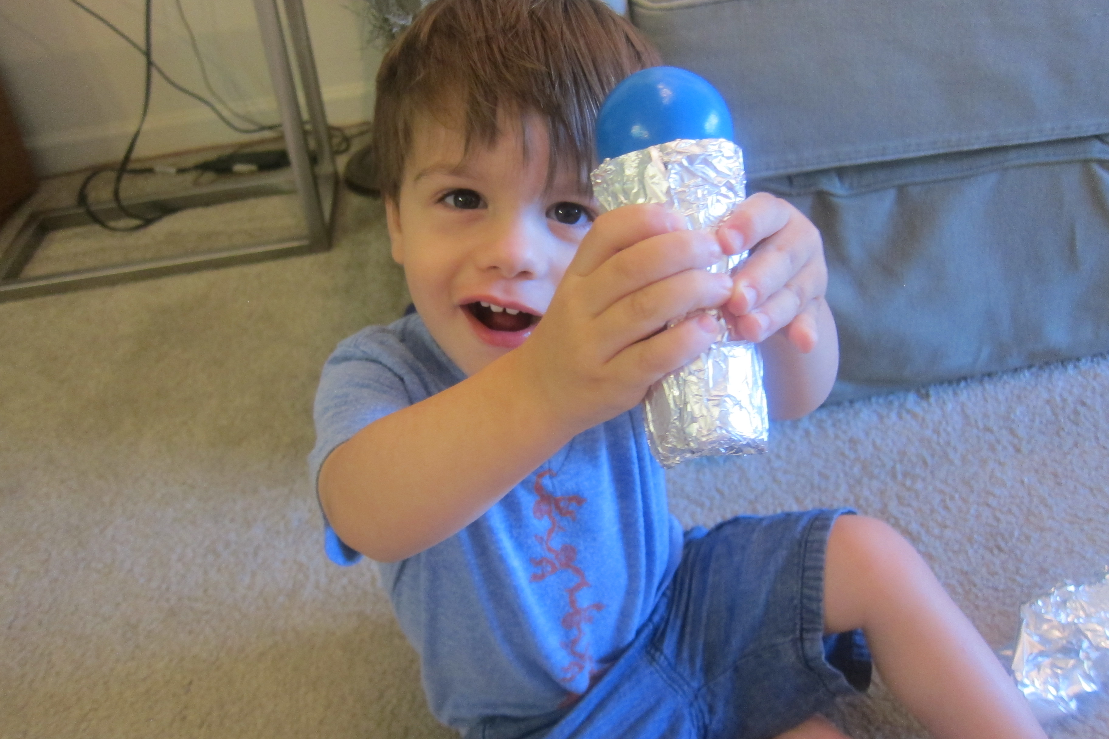 Microphone Craft – joyful parenting