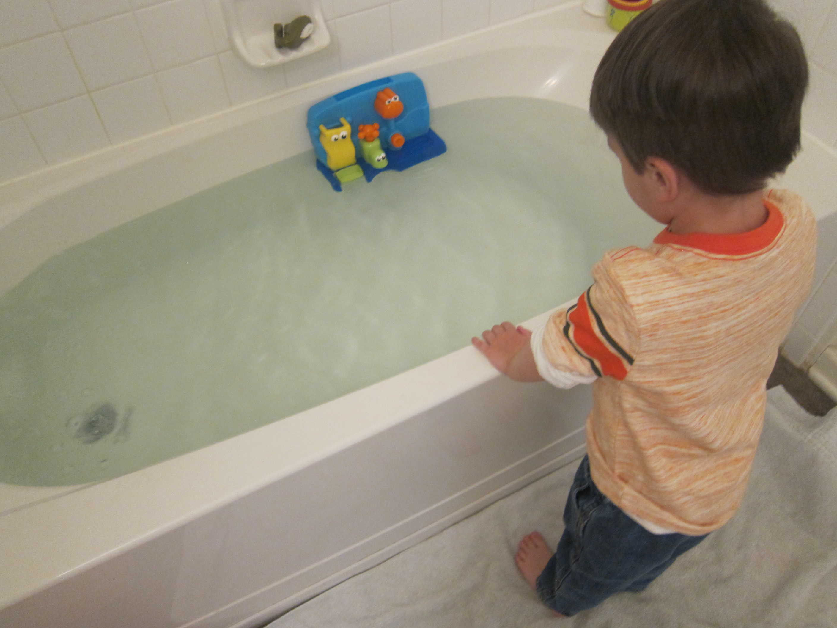 Sink or Float? Nature Experiment – joyful parenting
