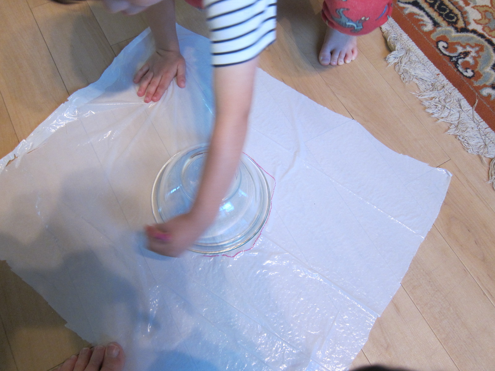 DIY Glow in the Dark Comet – joyful parenting