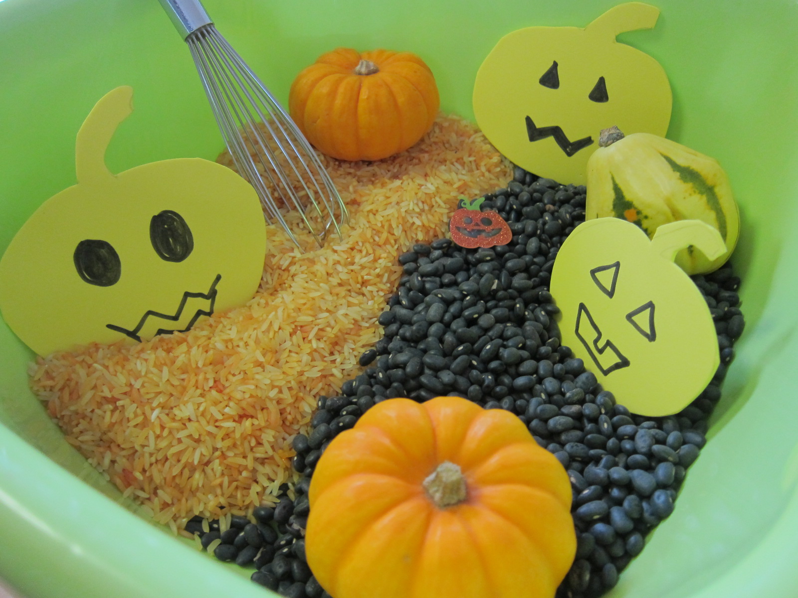 Halloween Sensory Bin – joyful parenting