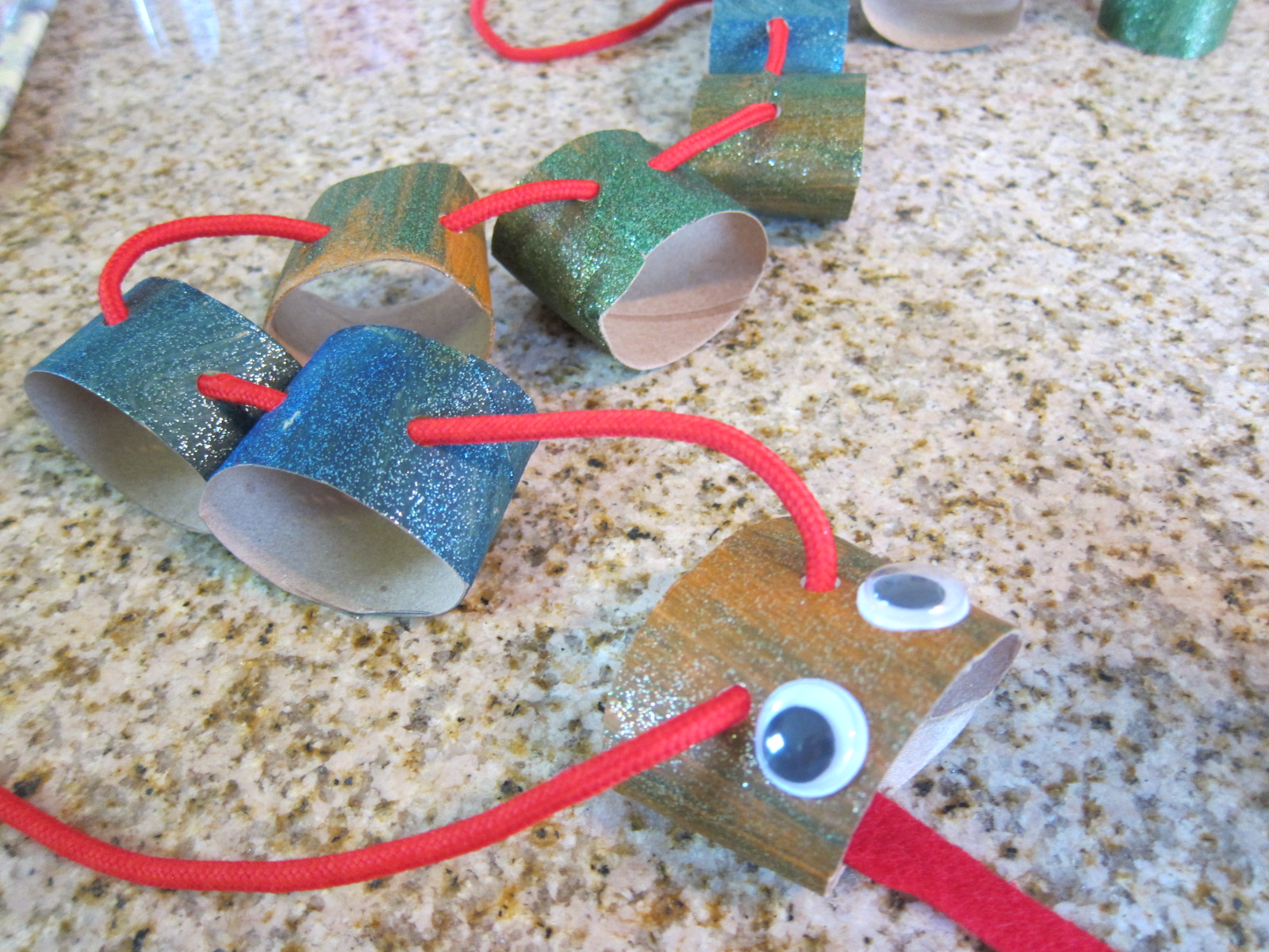 Paper Tube Snake – joyful parenting