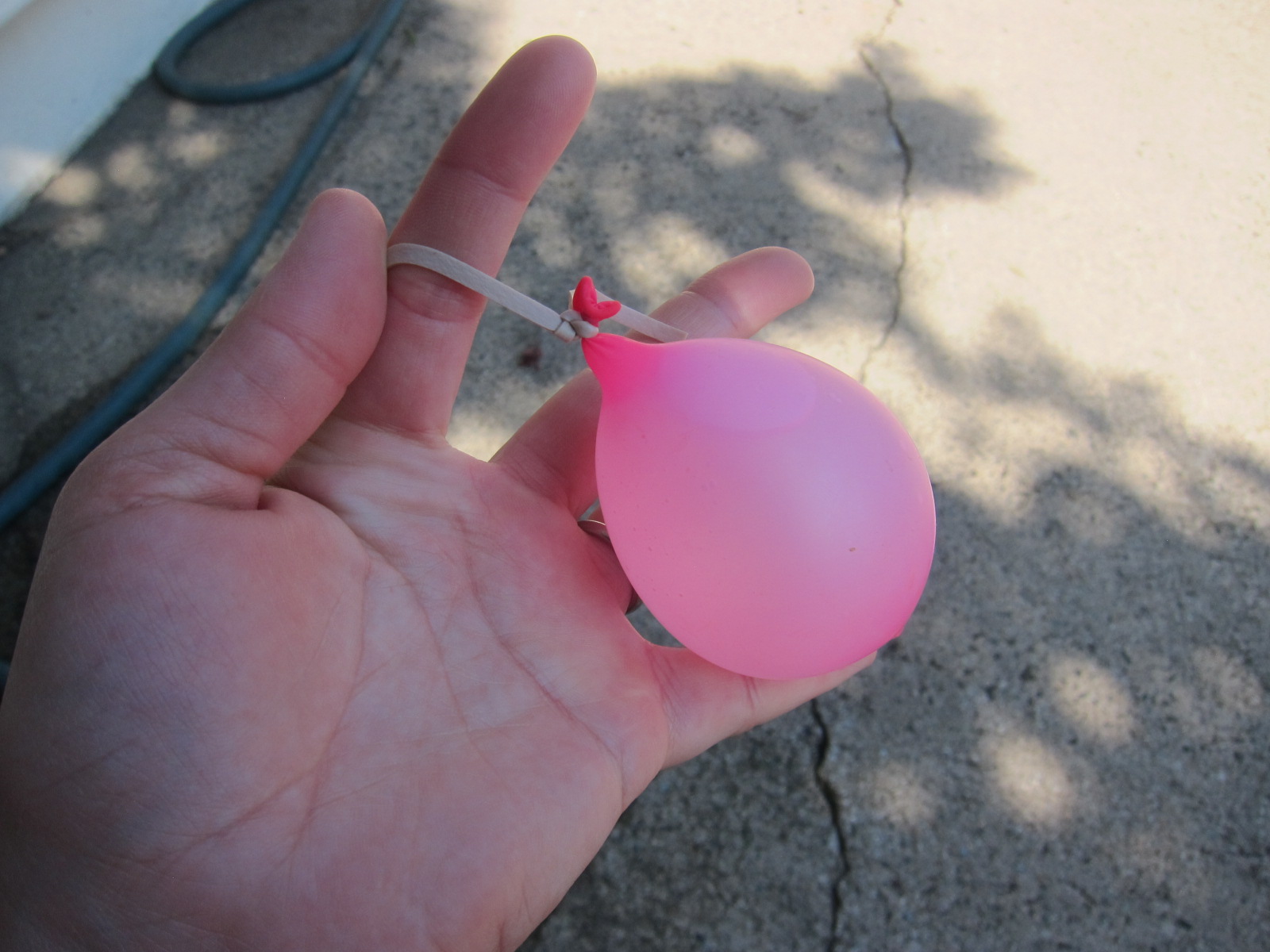 Water Balloon Yo-yo – joyful parenting