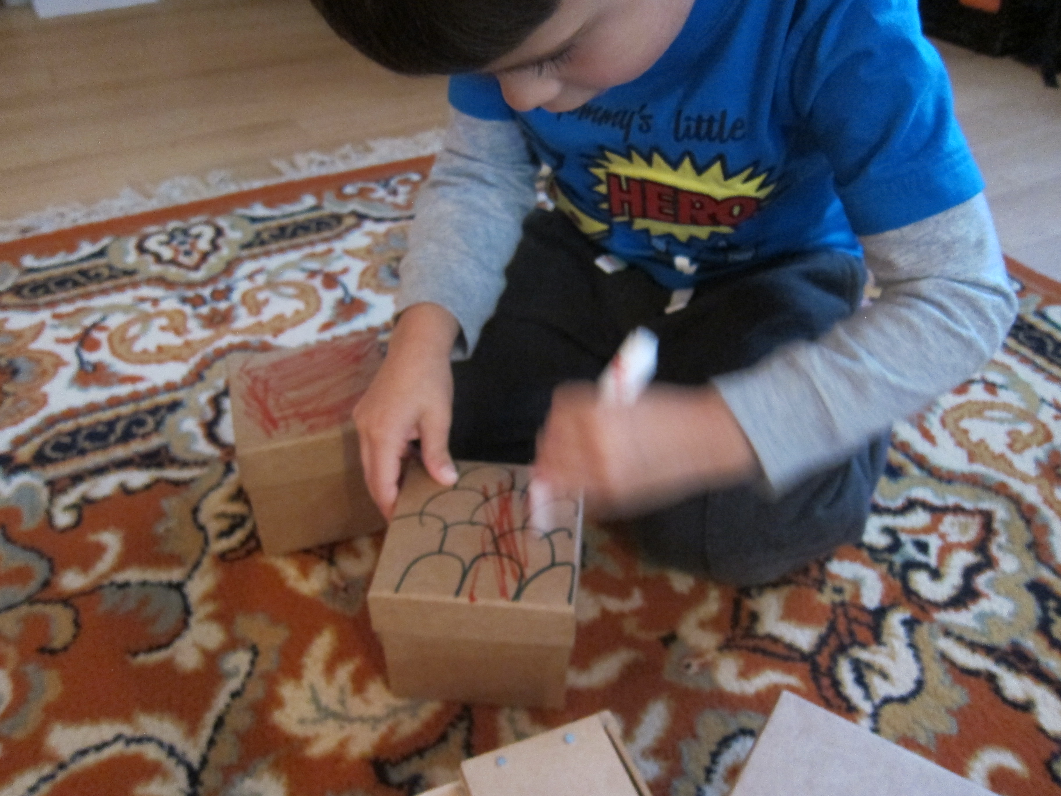 Mini Box Houses – joyful parenting