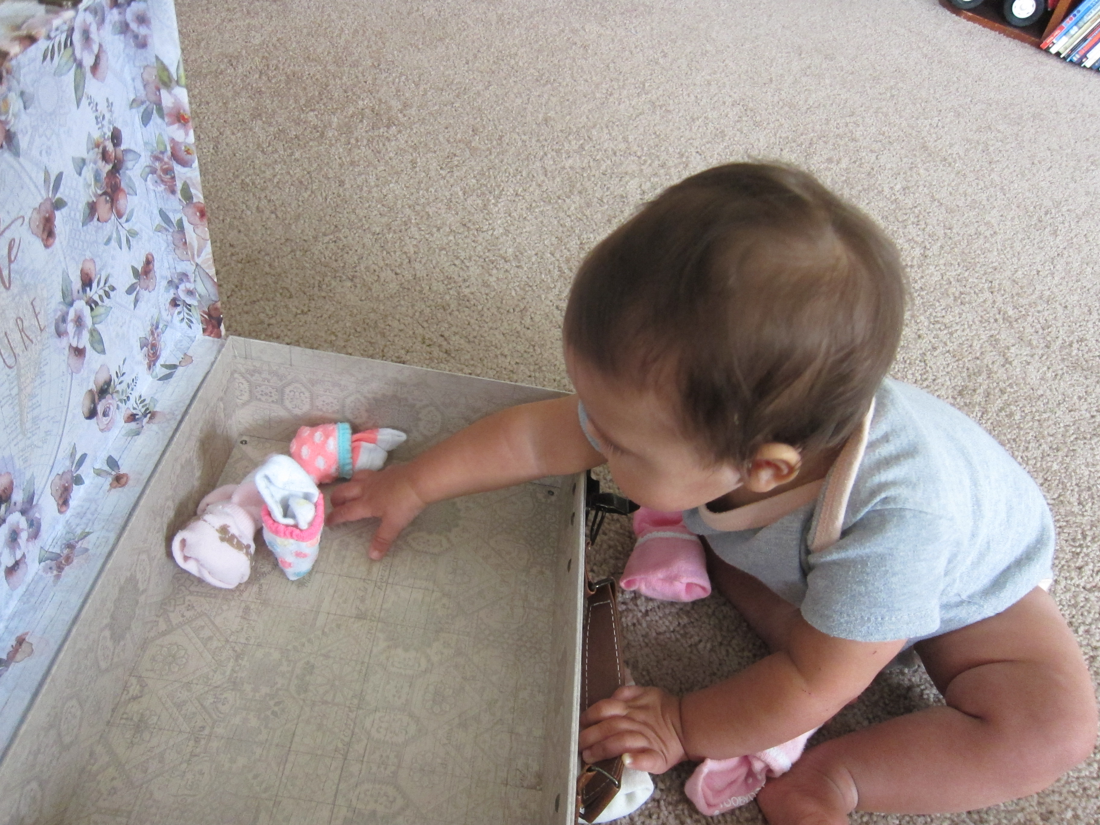 Dropping Objects – joyful parenting