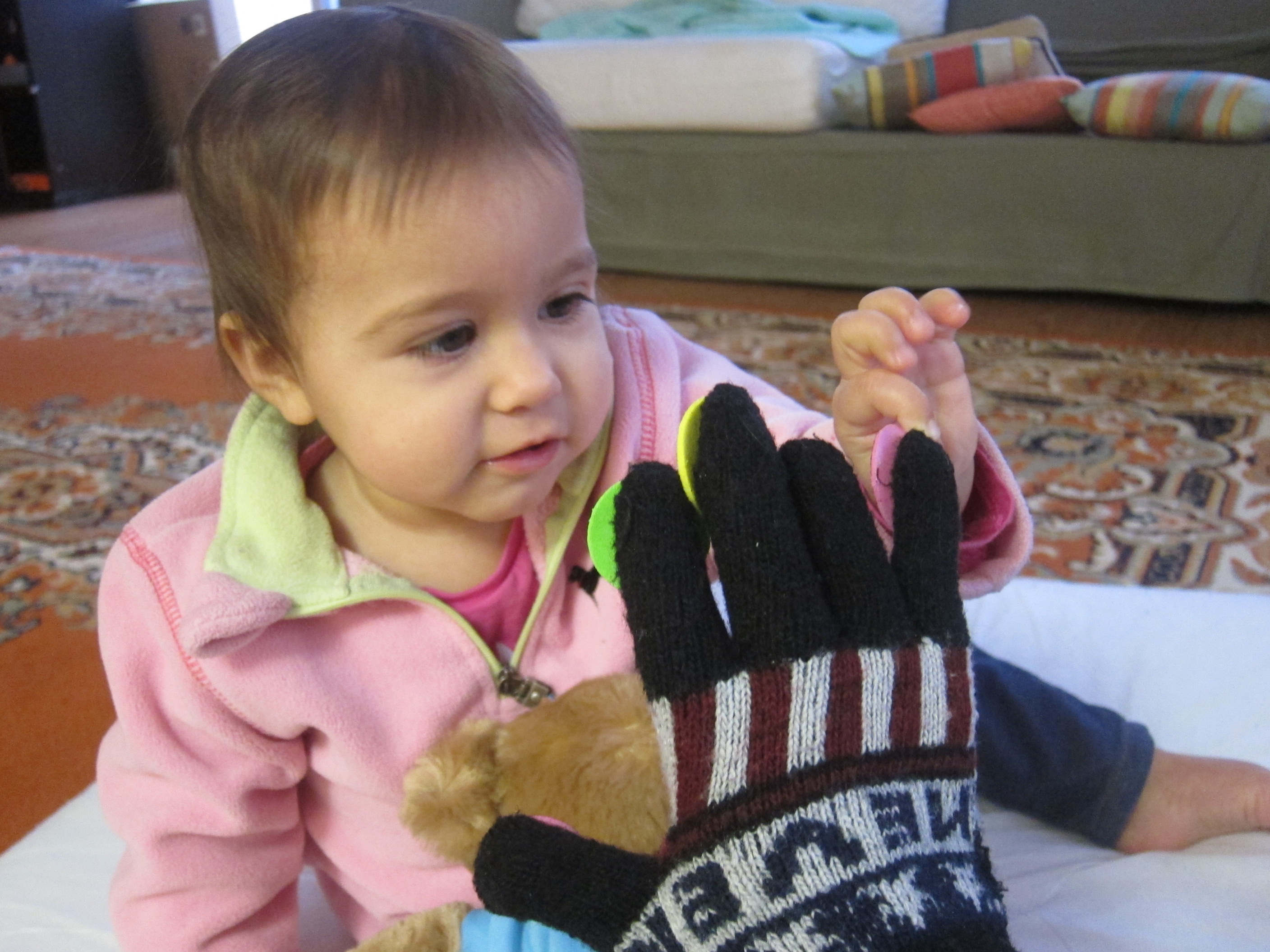 Finger Puppet Play – joyful parenting