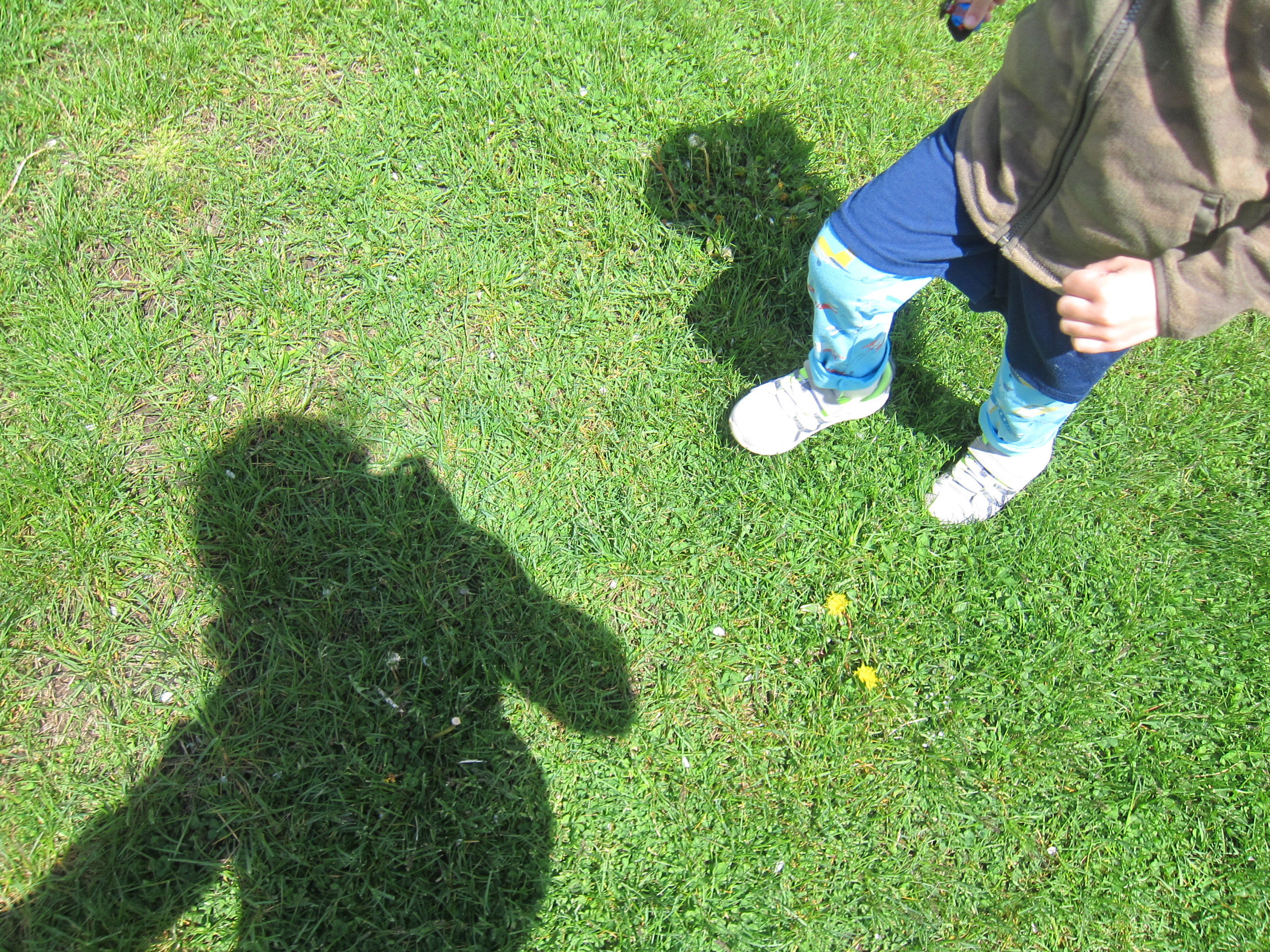 Shadow Tag – joyful parenting